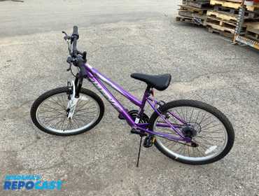 Repocast.com® | Lot of (1) Huffy Highland Shimano...