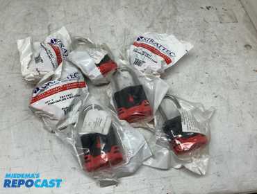 Repocast.com® | Lot of (7) Strattec bolt logo padlocks