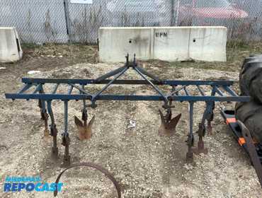 Repocast.com® | Ferguson tractor tow row cultivator....