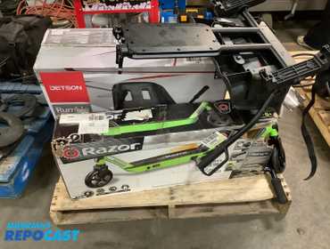 Repocast.com® | Lot of (3) 1 Green Razor Scooter, 1...