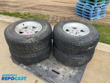Repocast.com® | (4) Firestone Destination 30x9.50R15LT...