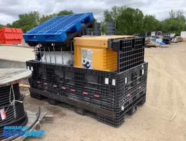 Repocast.com® | Large collapsable skid (approximately...