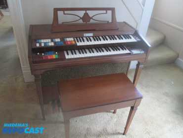 Repocast.com® | Wurlitzer Electric Organ w/ Solid...