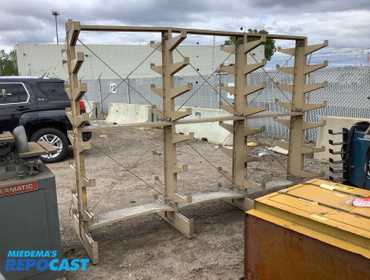 Repocast.com® | Lyon cantilever rack system with 3...