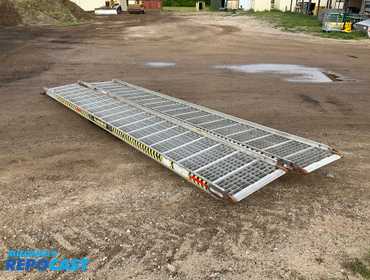 Repocast.com® | (2) Road Warrior Sure Foot loading...