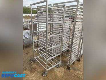 Repocast.com® | Lot of (7) various aluminum pan racks....