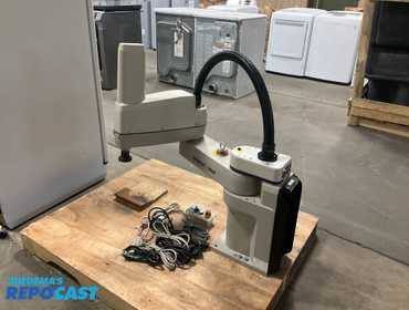 Repocast.com® | Omron Adept eCobra 800 SCARA...