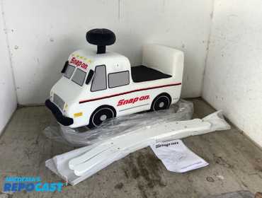 Repocast.com® | New Snap-on van kids rocking chair