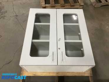 Repocast.com® | Lot of (1) Gray/White 3-shelf lockable...