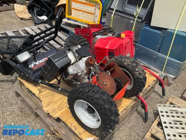 Repocast.com® | Lot of (2) Troy-Bilt and Ariens ST824...
