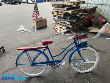 Repocast.com® | VINTAGE BICYCLE PAINTED UP FOR PARADES.