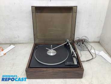 Repocast.com® | Garand 42M vintage record player.