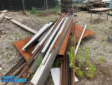 Repocast.com® | Lot of assorted scrap metal