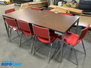Repocast.com® | Sturdy, large metal framed table....