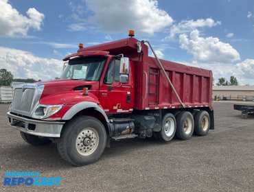 Repocast.com® | 2005 International 7500 Tri-Axle Dump...