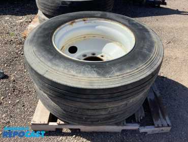 Repocast.com® | (2) Bridgestone R196 11R24.5 Radial...