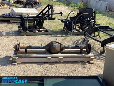 Repocast.com® | 9.75B Rear Axle (Needs to be rebuilt)