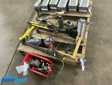 Repocast.com® | Lot of (2) TDA Buddy Workbench Arms,