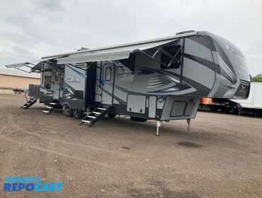 Repocast.com® | 2018 Fuzion 345 X Edition Toy Hauler...