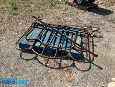 Repocast.com® | Antique metal bed frame with wheels...