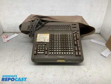 Repocast.com® | Friden STW vintage automatic calculator.