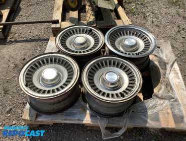 Repocast.com® | (4) 1973 Monte Carlo Wheel Rims wit...