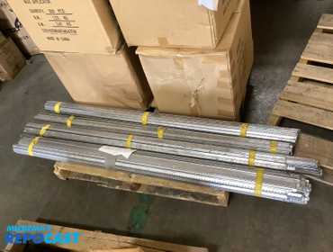 Repocast.com® | Lot of (4) various bundles of aluminum...