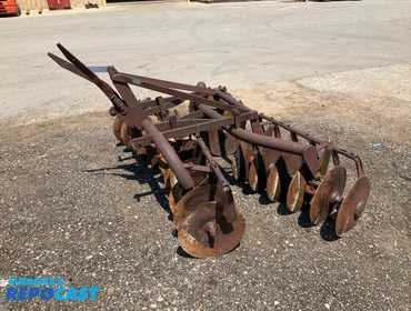 Repocast.com® | Ferguson 3 point disc, back row is 84”...