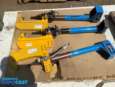 Repocast.com® | Lot of (3) Henrob Rivet Guns