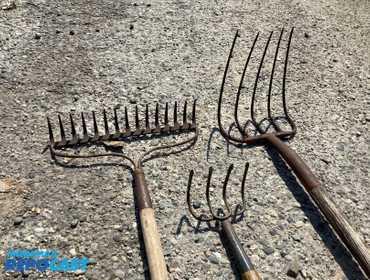 Repocast.com® | Lot of (5) Harvesting/Farming Tools
