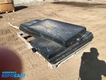 Repocast.com® | Skid of assorted Alpha plastic tanks