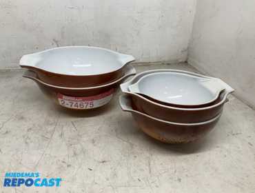 Repocast.com® | Lot of (5) Assorted Brown Pyrex bowls