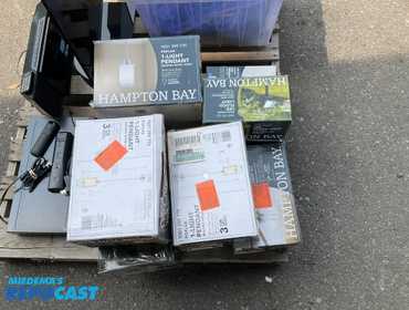 Repocast.com® | Lot of assorted Hamilton Bay lighting,...