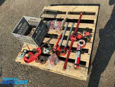 Repocast.com® | Lot of assorted pipe threading tools,...
