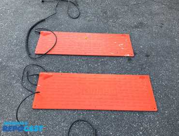 Repocast.com® | Lot of (2) Stanfield feeder pig Heat mats