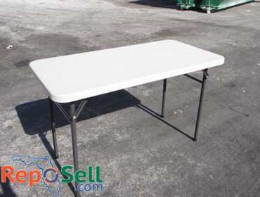 Reposell.com | Table with Folding Legs (does not fold...