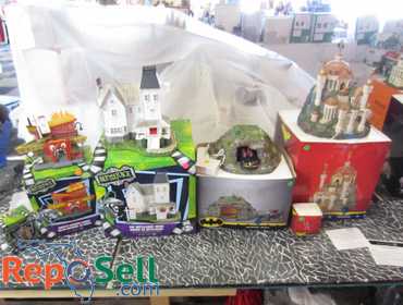 Reposell.com | (5) Dept 56 Beetlejuice, Batman, Wonder...