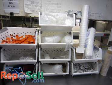 Reposell.com | (9) Plastic organizers with expo items:...