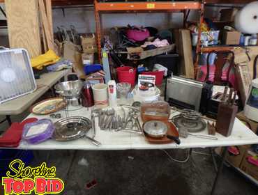 Shoreline Top Bid | Huge kitchen lot pans, strainer,...